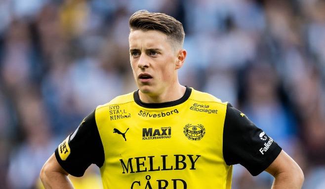 Elliot Stroud om succén: "Jag trivs jättebra här" - Fotbolltransfers.com
